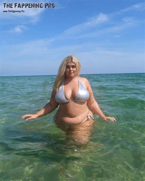 Izzy Nicholls Nude And Sexy 31 Photos The Fappening