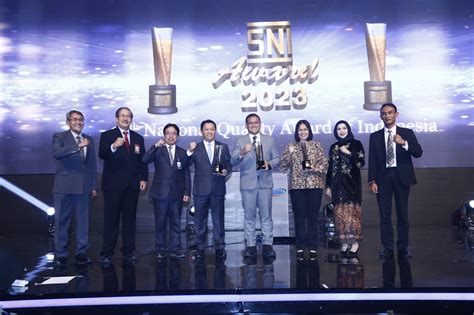 SNI Award Upaya Mewujudkan Kinerja Unggul Dan Berkelanjutan BSN