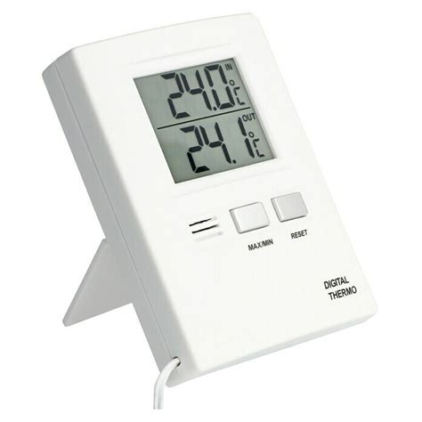 TFA Dostmann Thermometer Digital L x B x H 2 x 6 2 x 8 5 cm Weiß