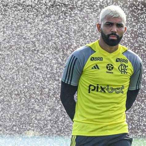 FLAMENGO REALIZA PRIMEIRO TREINO EM ORLANDO E ESTREIA NOVO UNIFORME DE