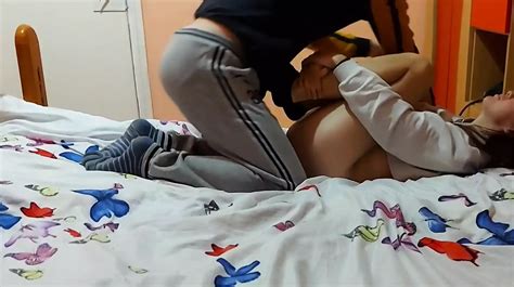 Gerçek çift seks kaseti tutkulu öpüşme ve sikiş xHamster