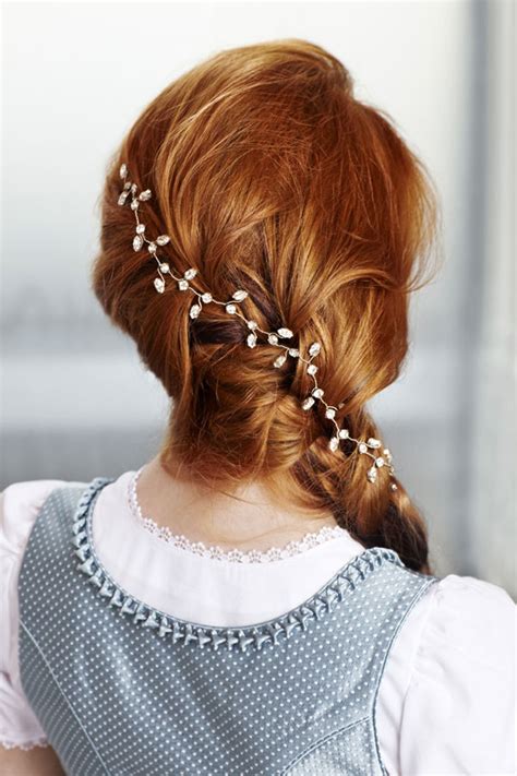 Dirndl Frisuren fürs Oktoberfest Dirndl Frisuren fürs Oktoberfest