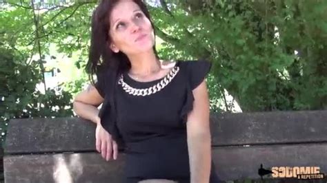 Emilie Jolie Maman En Manque De Bite Reallifecam Porn