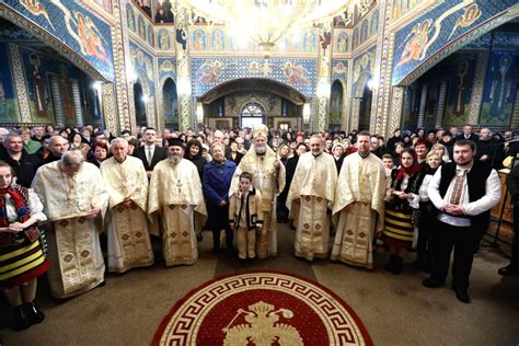 Sfânta Liturghie arhierească la Biserica Soborul Sfinţilor 12 Apostoli