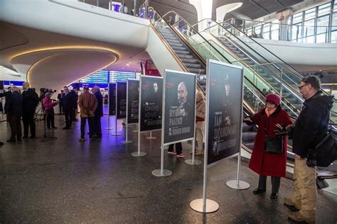 Gdziekolwiek cię poślą pójdziesz wystawa na Dworcu Centralnym w
