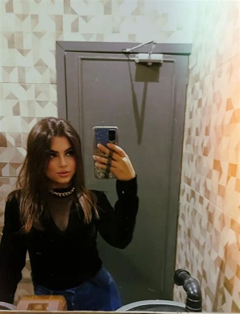 Pin De Caroline Em Me
