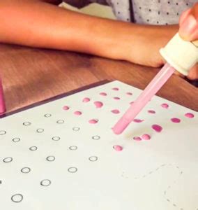 15 atividades divertidas para estimular o movimento de pinça nas