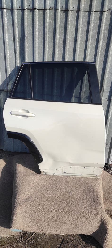 DRZWI TYL TYLNE PRAWE TOYOTA RAV4 RAV 4 V 5 za 600 zł z Stalowa Wola