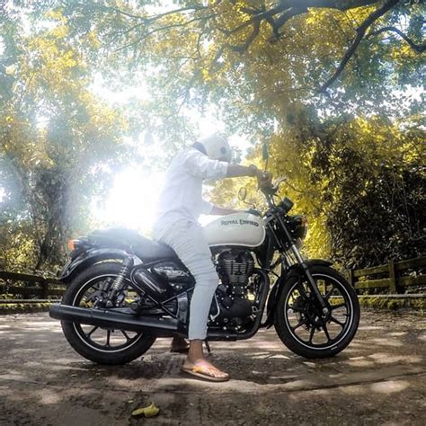 Thunderbird X 350 Colours Specifications Reviews Gallery Royal