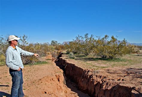 Mystery Arizona Giant Cracks Fissure And Swallow Ground Gradually Video