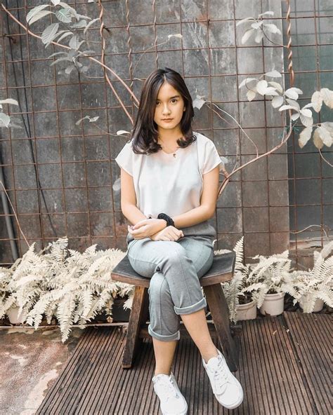 44 1rb Suka 281 Komentar 𝘷𝘢𝘥𝘦𝘭𝘭𝘢 𝘣𝘦𝘳𝘯𝘢𝘯𝘥𝘢 vadellla di Instagram