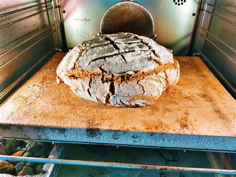 Roggenvollkornbrot Mit Roggenmehl zu backen ist für mich eine komplexe