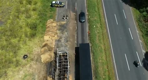 Incêndio em caminhão bloqueia BR 376 em Ponta Grossa Mobilidade Curitiba
