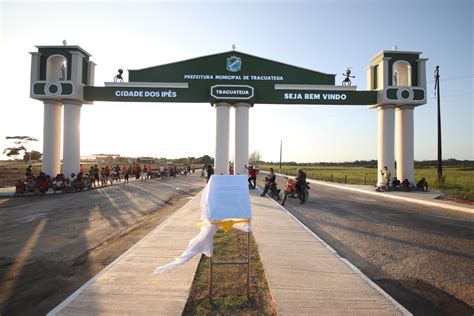 Inauguração do Pórtico da entrada da Cidade Prefeitura Municipal de