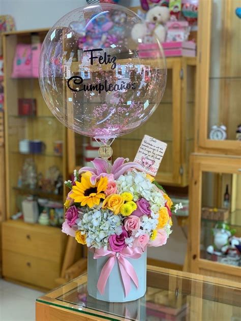Día de las Madres Cómo hacer un arreglo floral con globo DIY