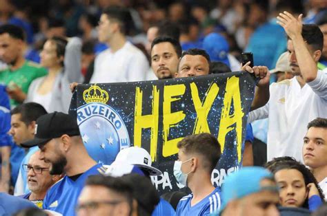Cruzeiro x Sport fotos da torcida celeste no Mineirão pela Série B