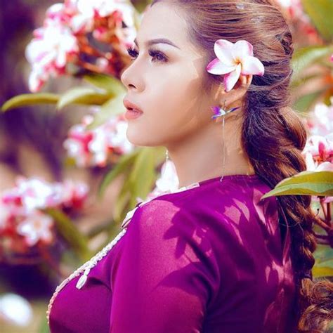Shin Yoon Myat ရငရင shin yoon myat Instagram写真と動画 Pearl