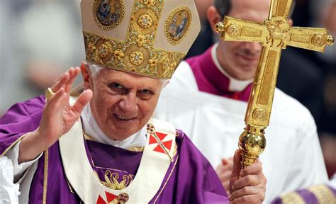 Muere El Papa Benedicto XVI CCNews