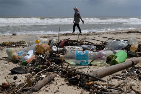 UN macht Weg für Abkommen gegen Plastikflut frei GEO