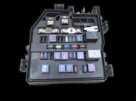 BOÎTE À FUSIBLES Système électrique central pour i CTDi 2 2 103KW Honda