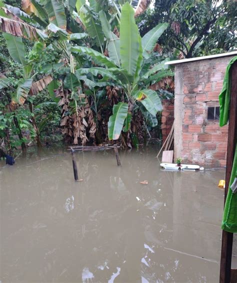 Chuva deixa 25 pessoas desabrigadas após alagamento em Cachoeira