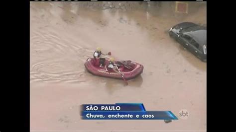 Forte chuva arrasta veículos e alaga ruas em São Paulo Vídeo Dailymotion