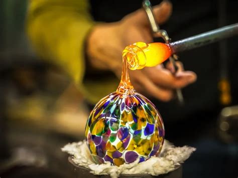 El arte del vidrio soplado una tradición ancestral