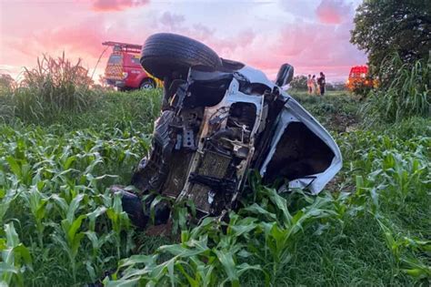 Acidente Entre Moto E Caminhonete Na GO 020 Deixa Motociclista Morto