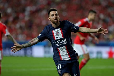 Revista Inglesa Coloca Messi Como O Melhor Jogador De Todos Os Tempos E