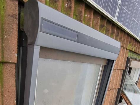 Wil Je VELUX Rolluiken Op Zonne Energie Laten Plaatsen Dak Plus