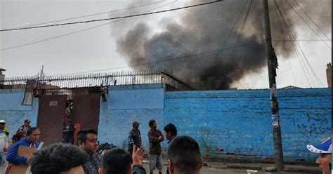 Incendios en Lima Cercado de Lima reportan incendio en depósito de