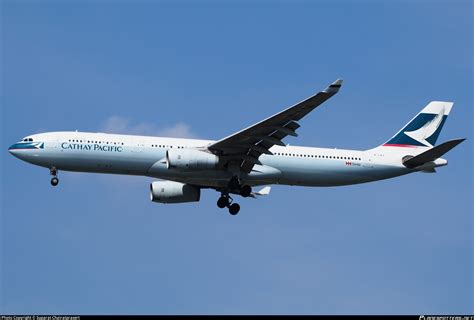 B LAJ Cathay Pacific Airbus A330 342 Photo By Suparat Chairatprasert