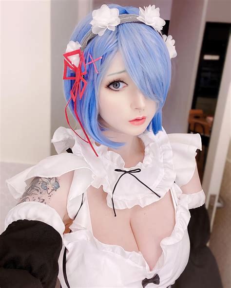 Brasileira fã de Re Zero viraliza um cosplay perfeito da Rem