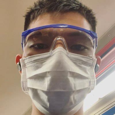 Hkwwboy on Twitter 21 野外山澗石林系列 乖乖跪著 向對面登山人士請安 PHOTO HH hkboy