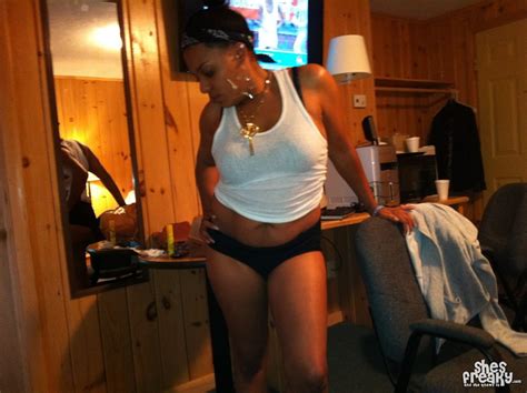 Kiana Rd Shesfreaky