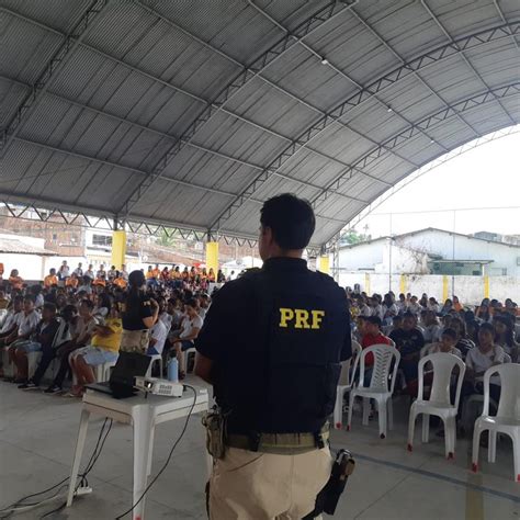 Maio Laranja PRF AL promove palestra de combate ao abuso e exploração