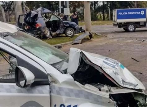 Dos hombres uno de ellos policía murieron tras el choque de un