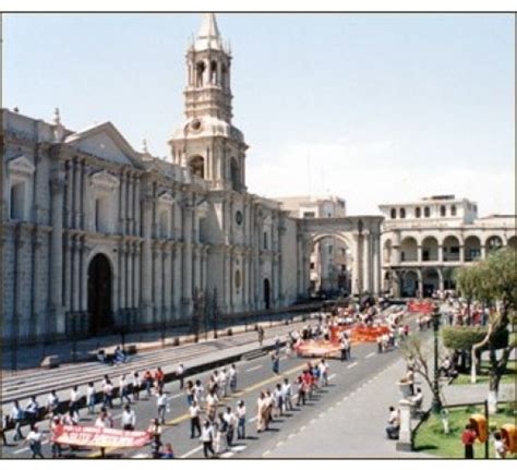 Tourist Bus La Paz To Copacabana To Puno To Arequipa To Cusco Bolivia Hop