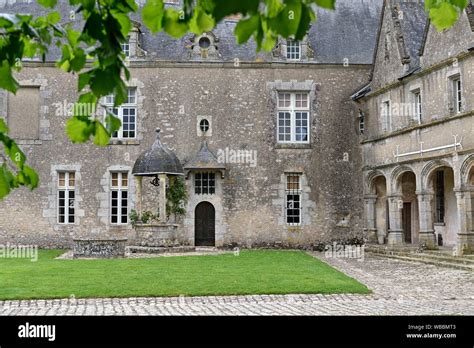 Couverte Hi Res Stock Photography And Images Alamy