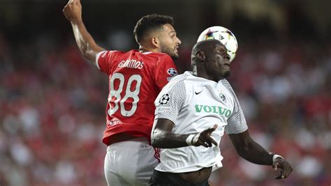 Maccabi Haifa adversário do Benfica na Champions perde fora