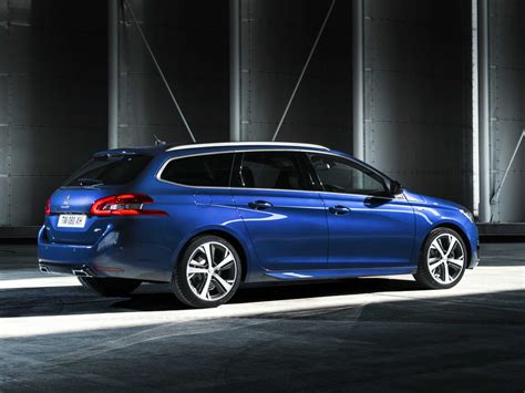 Peugeot 308 GT SW Estate Review Car Keys