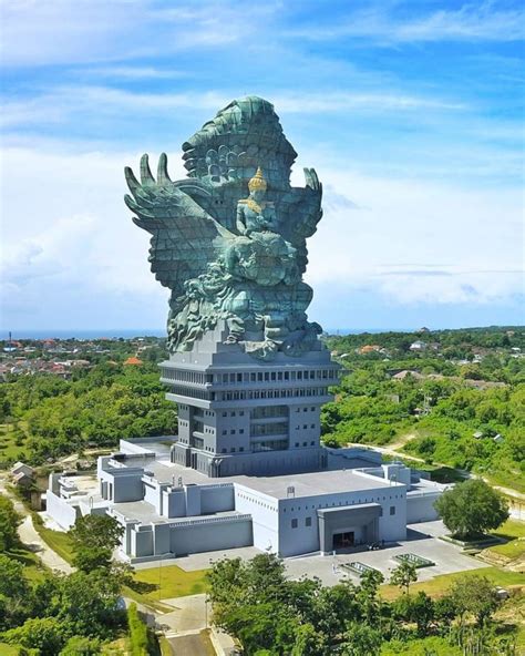 Monumen Garuda Wisnu Kencana Statue Of Zeus IMAGESEE