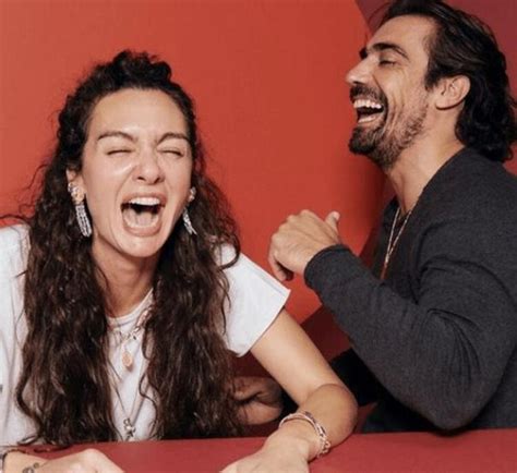 İbrahim Çelikkol dan Birce Akalay a Mermiler seksin bu alemde teksin