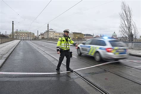 Massaker An Prager Universit T Amoklauf Mit Toten Polizei Sieht