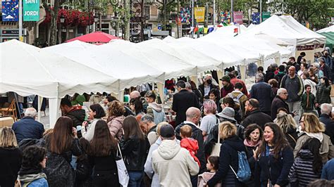 Sant Jordi a Barcelona 2024 GUIA Activitats parades i més