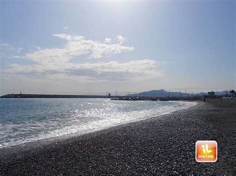 Meteo La Spezia oggi poco nuvoloso Lunedì 26 pioggia Martedì 27