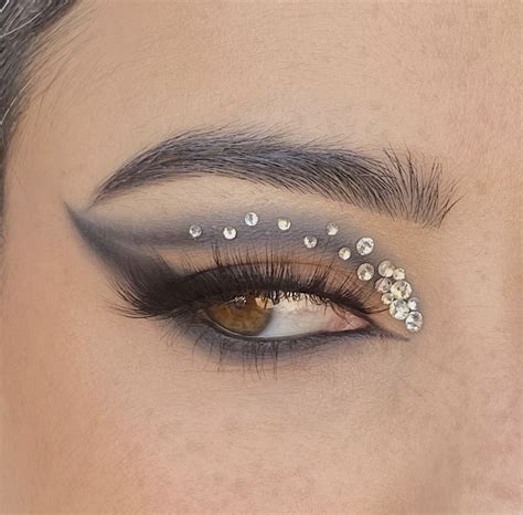 Cut Crease Simple Makeup Ear Cuff Make Up Rhinestone Music Videos