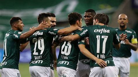 Palmeiras supera o Ceará em noite inspirada de Prass e vence no Allianz