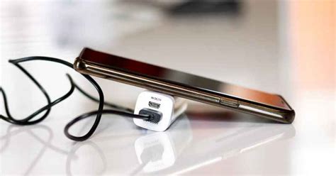 Mitos Atau Fakta Isi Baterai Semalaman Bikin Hp Rusak Asumsi
