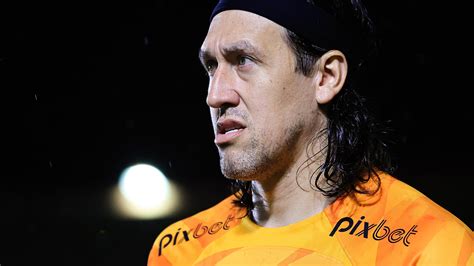 Cássio encerra 2023 recorde de defesas de pênaltis pelo Corinthians